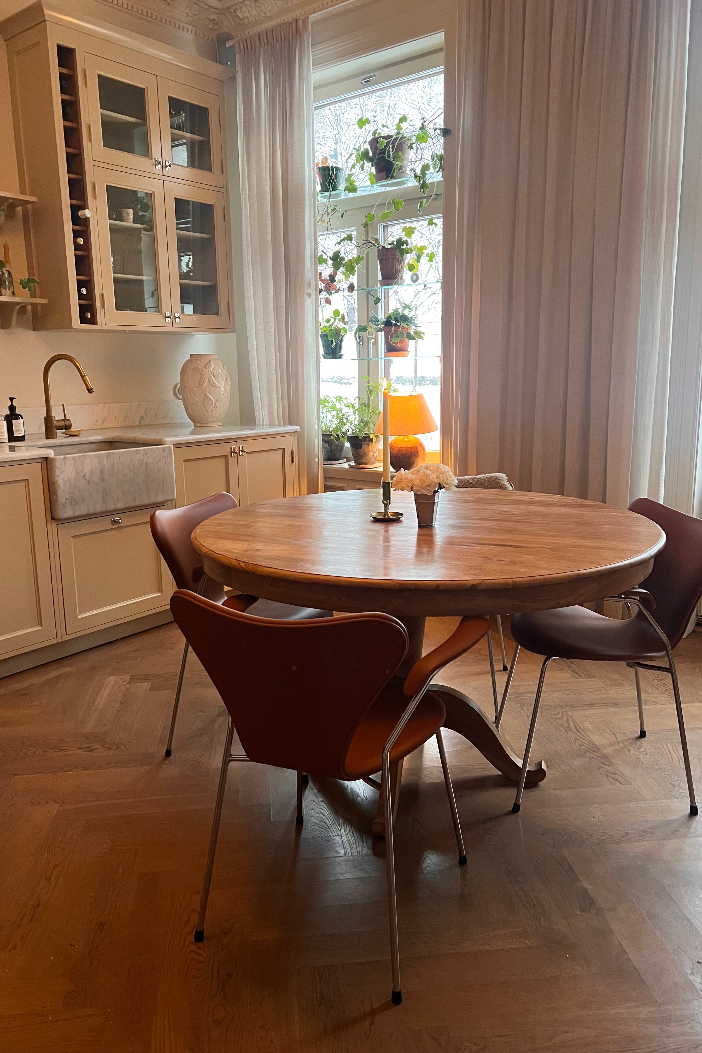 Gilly Lysholder i glass – Alabaster Studio