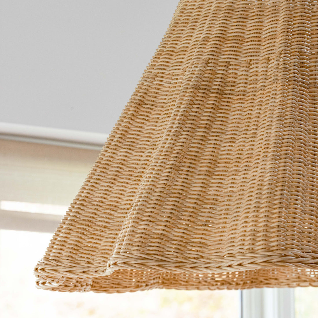Rattan Wavy Lamp Shade – Alabaster Studio